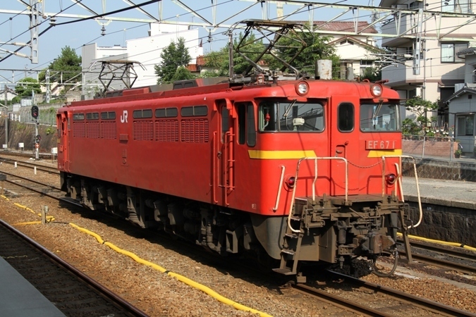 旧・国鉄最後の電機機関車形式、EF67: Mr.Tetsuoの鉄道と芸能界系の話題と趣味日誌